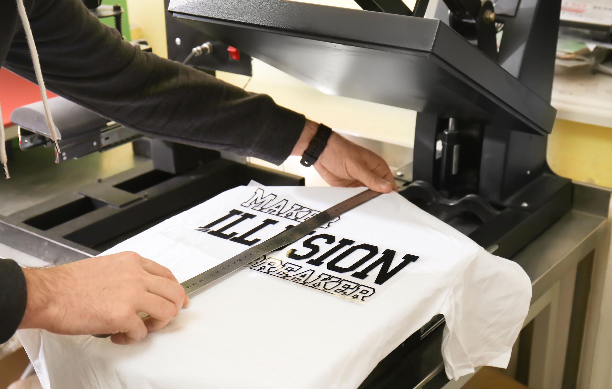 The Revolutionary World of Direct-to-Fabric (DTF) Printing – Blade Print